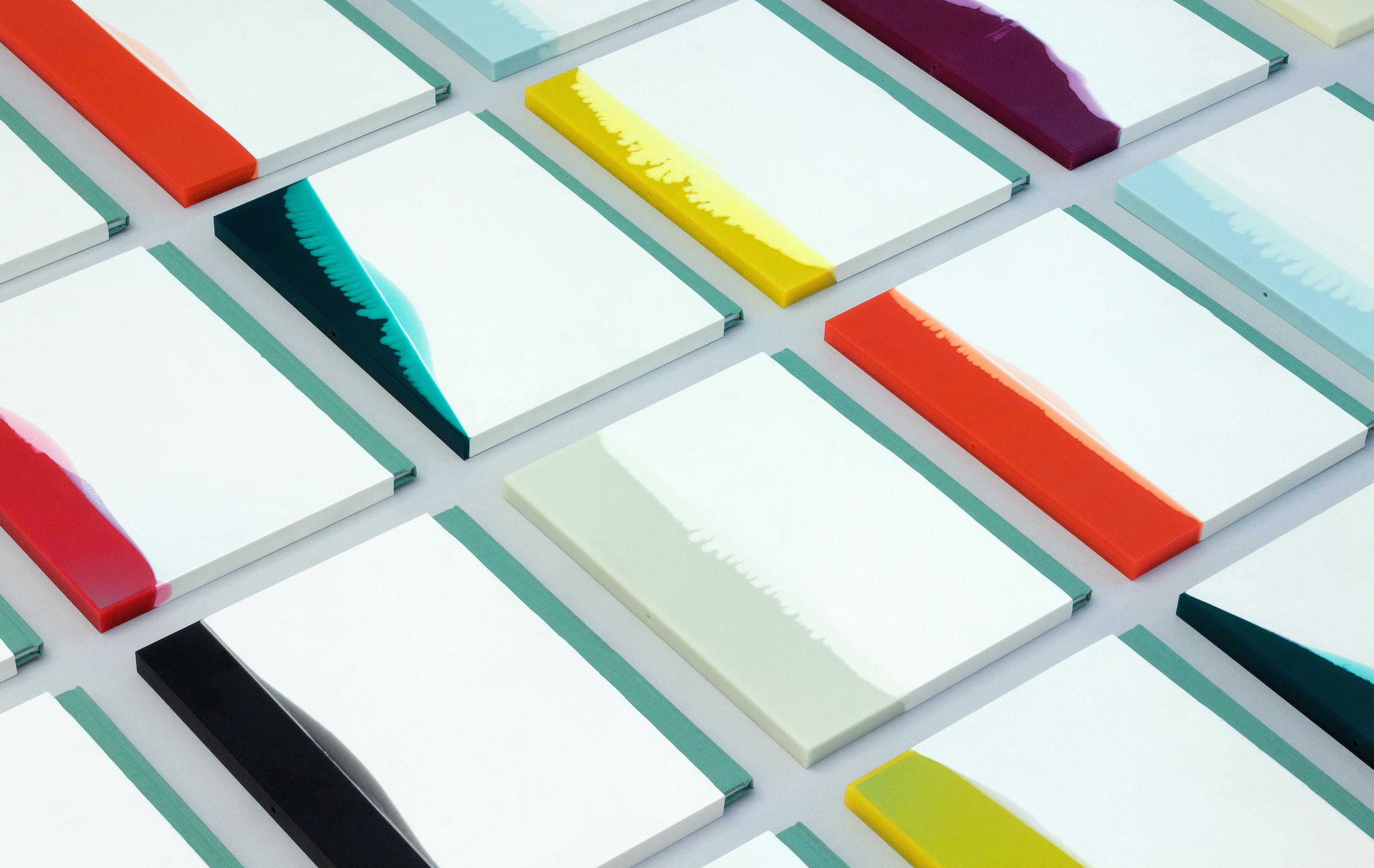 Pouring Colour - AGI